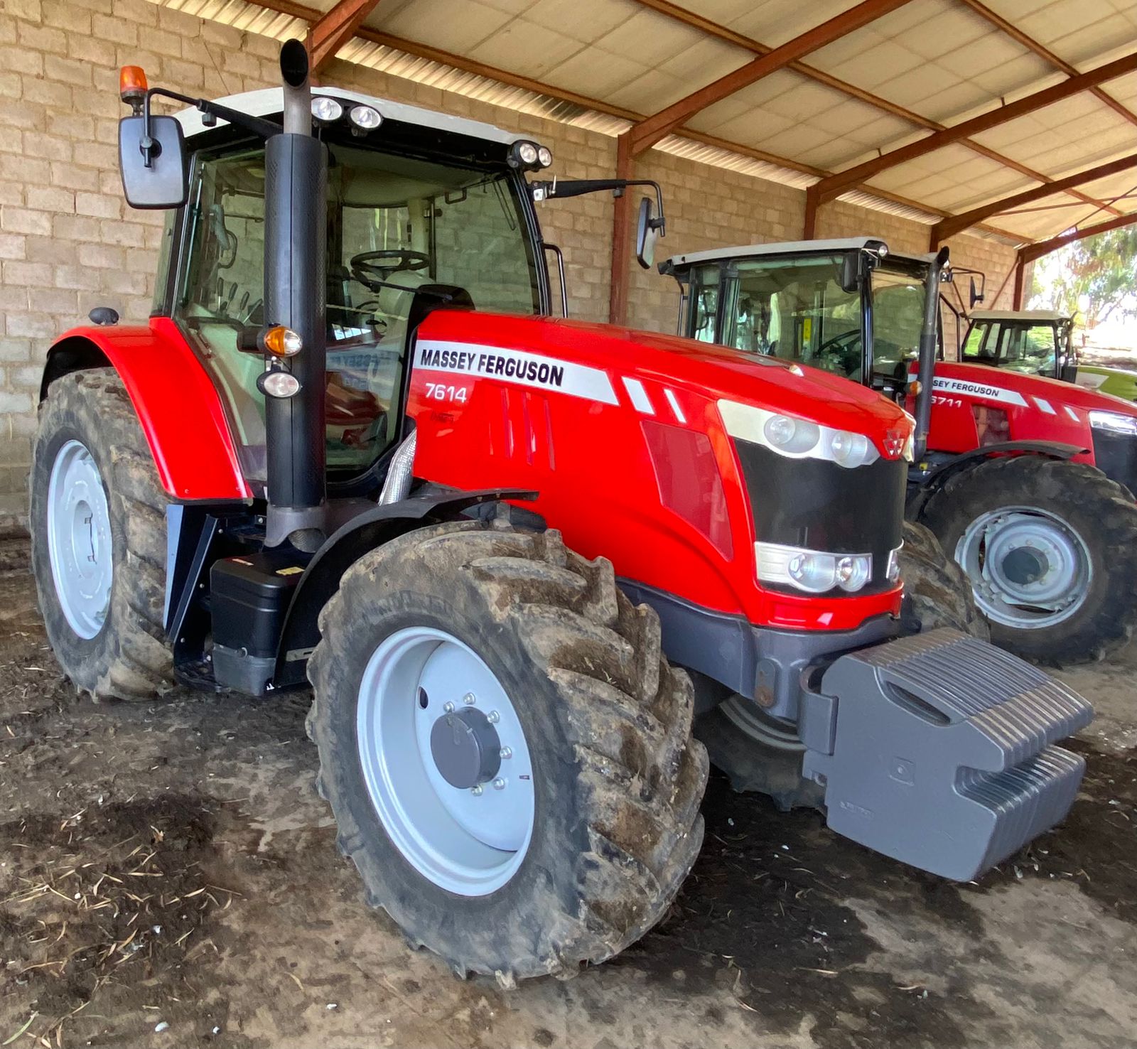 Massey Ferguson 7614 Trekker / Tractor – MARANATA – Buying and Selling ...