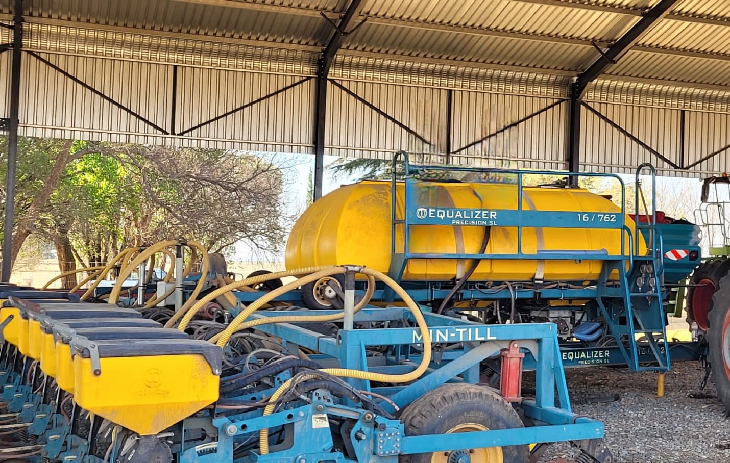 16 Row 762mm Equalizer Planter – MARANATA – Buying and Selling Farming ...